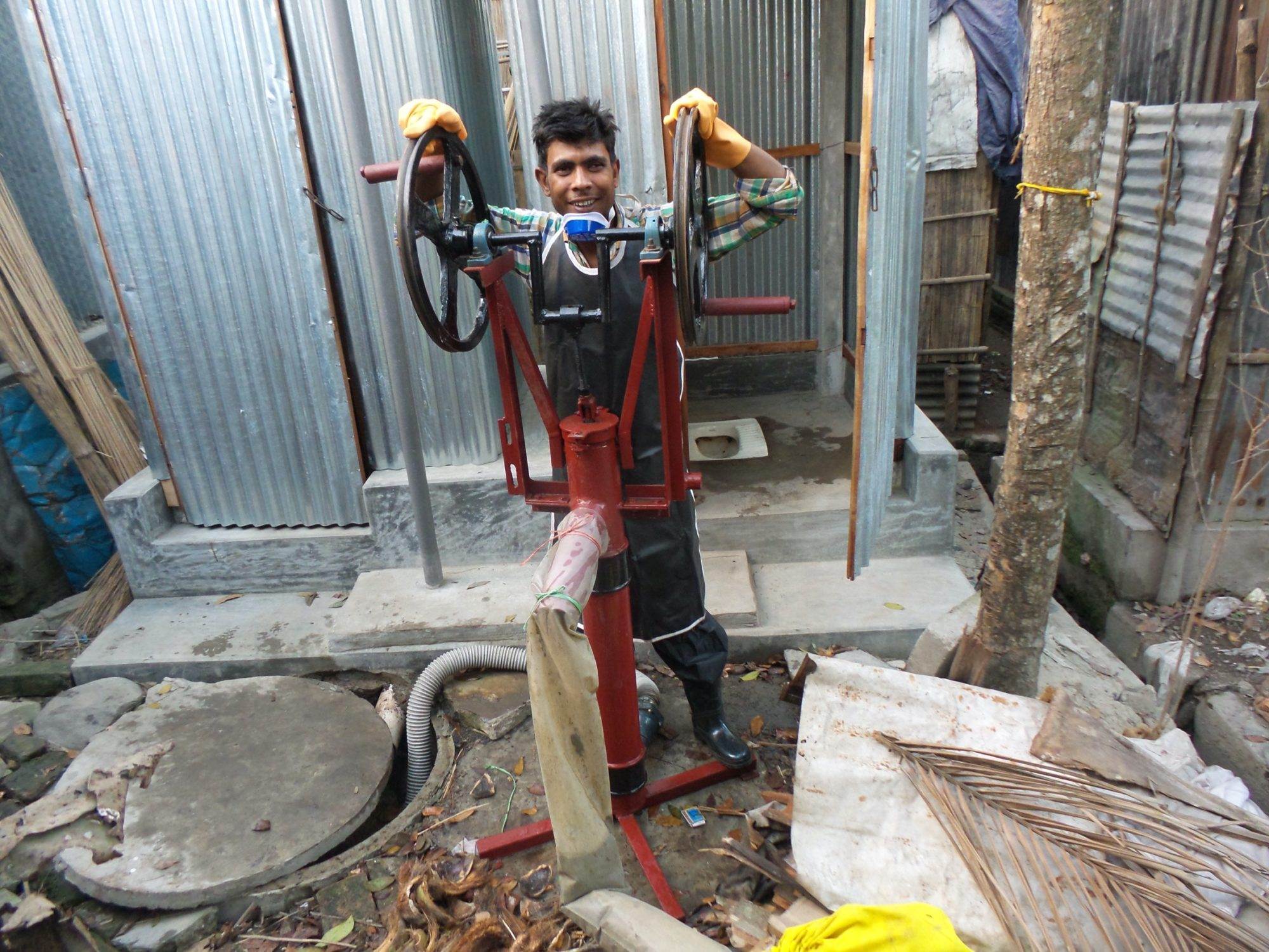 Health and dignity in the slums - Practical Action
